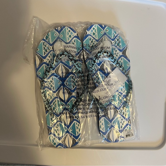Vera Bradley | Shoes | 33 Nwt Vera Bradley Go Fish Blue Flip Flops Size ...
